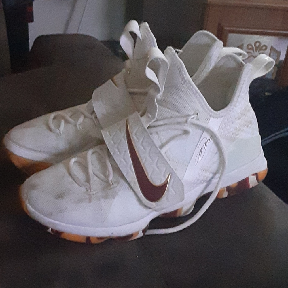 Nike Lebron James Soldiers Nrmint Condition - Gem